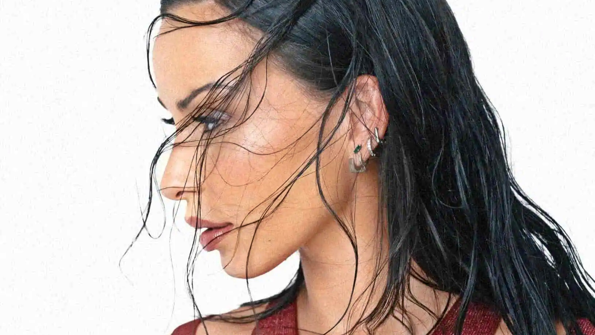 Novah embodies intense, pulsating underground energy