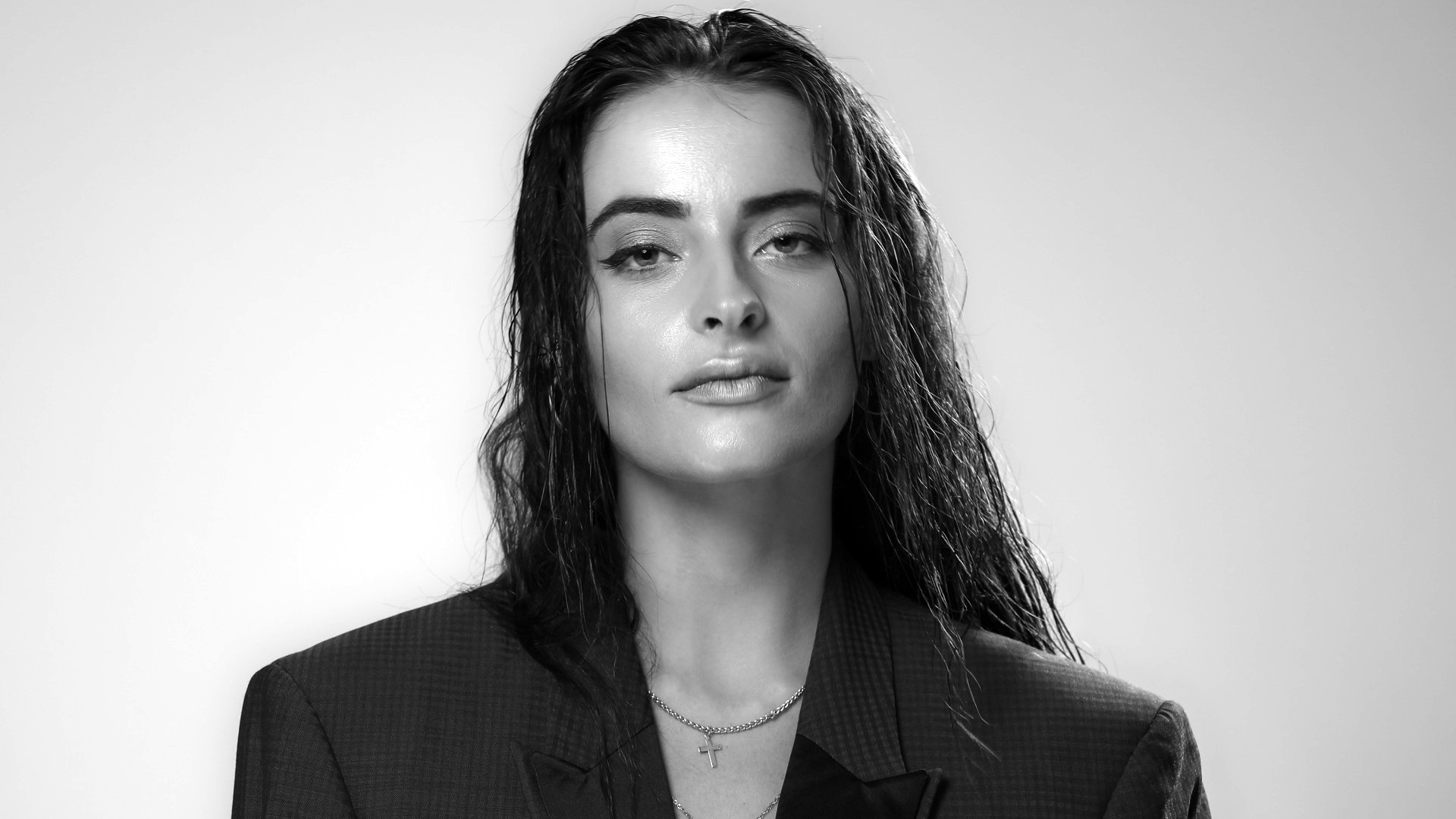 Youna - Watch the videos now! - DJANES MUSIC